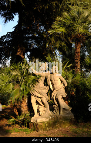 statue in villa sciarra park in trastevere rome Stock Photo - Alamy