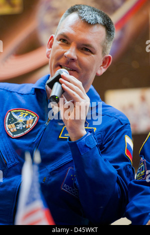 The Expedition 27 crew, including cosmonauts Alexander Samokutyaev ...