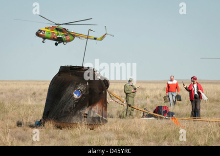 Expedition 27 Soyuz TMA-20 spacecraft Stock Photo - Alamy