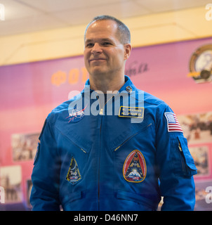 Expedition 33 crew, including Kevin Ford and Oleg Novitskiy, prepare to ...