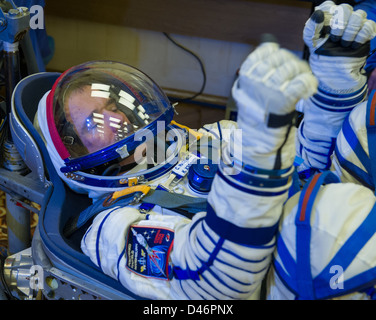 Expedition 34 astronauts, including Andrey Shelepin and Tom Marshburn ...