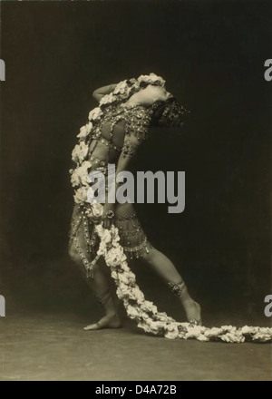 Ruth St. Denis, a pioneering modern dancer, is captured in a ...