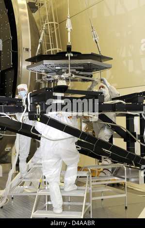 JWST mirrors arrive at NASA's Marshall Space Flight Center for ...