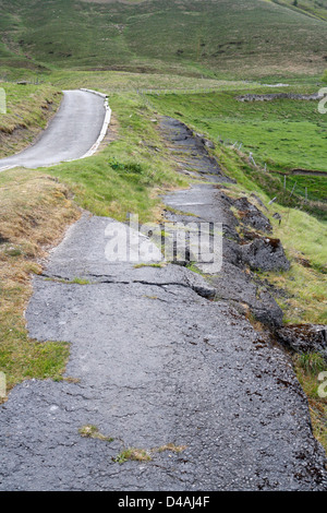 Landslip on "Mam Tor" near Castleton and abandoned disused collapsed ...