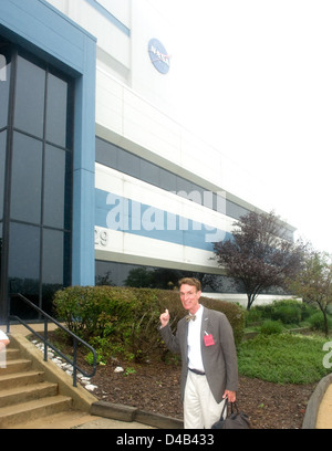 Bill Nye, the Science Guy, visits NASA's Goddard Space Flight Center to ...