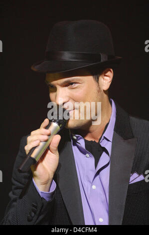 Singer Roger Cicero performs on stage during his concert 'Cicero sings ...