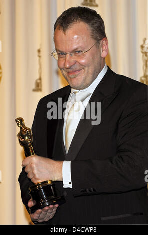 Winner For Best Foreign Film Austrian Director Stefan Ruzowitzky winner-for-best-foreign-film-austrian-director-stefan-ruzowitzky