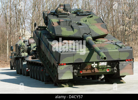 Leopard 2 A6 main battle tank in NATO camouflage Stock Photo - Alamy