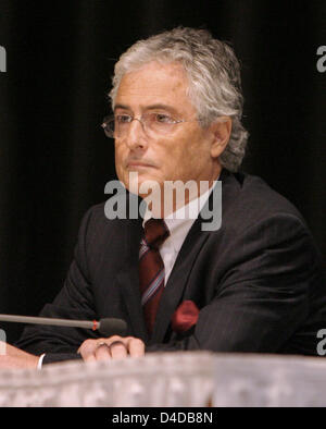 Former Deutsche Telekom CEO Ron Sommer is pictured prior to testifying ...