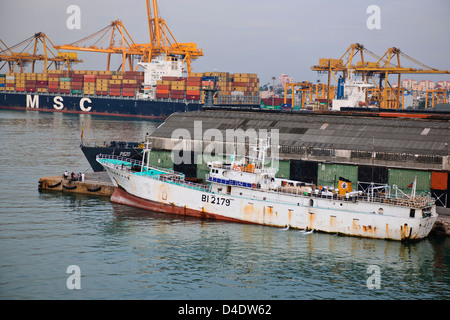Colombo Port Authority Container Terminal,Gantry Cranes,Ships Unloading ...
