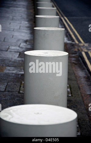 Bollards Scottish Parliament Edinburgh Stock Photo - Alamy