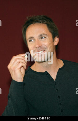 Actor William deVry of the ZDF soap opera 'Reich und Schoen' ('The Bold ...