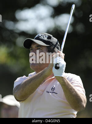 South Africa's David Frost in action during day one of the 2009 BMW PGA ...