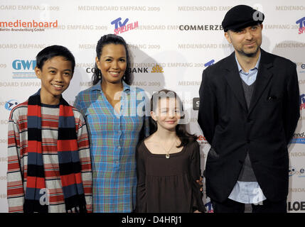 Lukas Moodysson, Marife Necesito, Sophie Nyweide, Gael Garcia Bernal ...