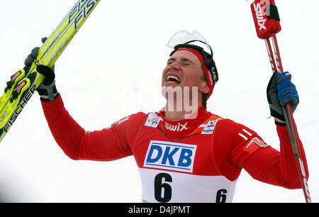Norway?s Ola Vigen Hattestad (L) celebrates ahead of countrymen Johan ...