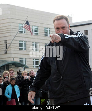 PAUL BLART: MALL COP, from left: Keir O'Donnell, Kevin James, 2009 ...