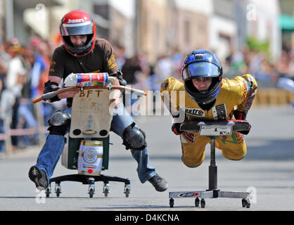 Desk chair racing store