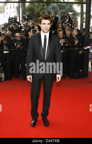 English actor Robert Pattinson arrives for the world premiere of the ...