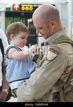 The homecoming of PSU 313, a Port Security Unit part of the U.S. Coast ...
