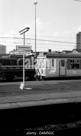 Class 312 electric multiple unit train at Duddeston (Vauxhall) station ...