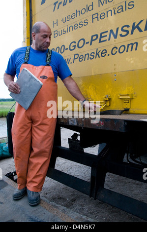 The National Shellfish Sanitation Program (NSSP) works with the FDA to ...