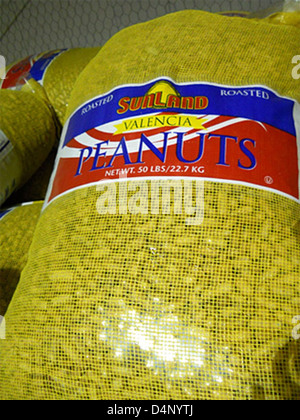 Sunland has recalled in-shell and shelled peanuts due to potential ...