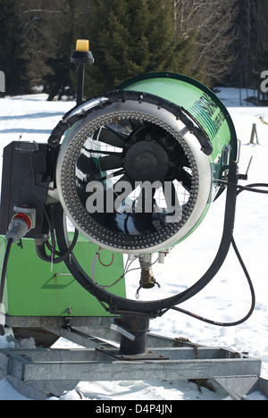 Snowmaking Guns, snow gun, winter season mountain Stock Photo - Alamy