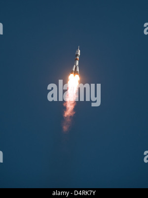 The Soyuz TMA-18 spacecraft launched from Baikonur Cosmodrome in ...