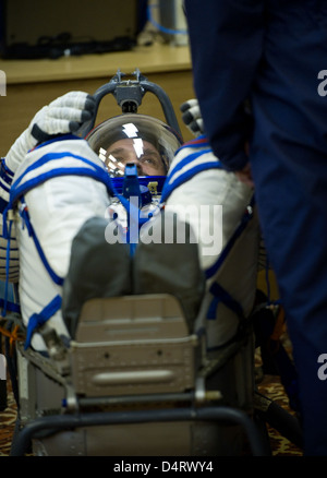 Expedition 25 crew members, including NASA astronaut Scott Kelly ...