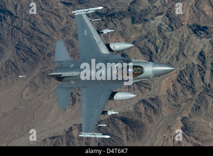 A 56th Fighter Wing F-16 Fighting Falcon from Luke Air Force Base ...