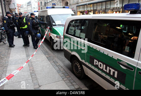 German and Danish officers in Copenhagen, in Denmark, 1940 Stock Photo ...