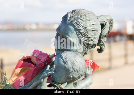 Welcome Home statue at Fleetwood Stock Photo - Alamy