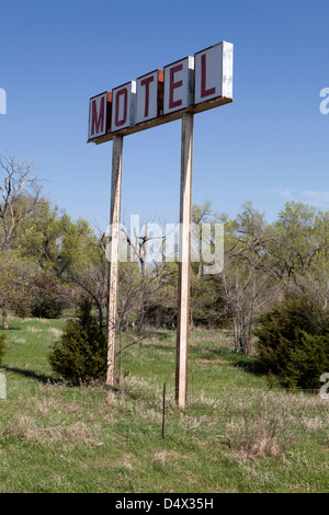 A motel sign outside of North Platte, Nebraska, USA Stock Photo - Alamy