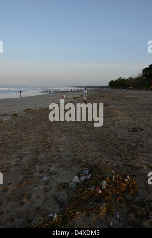 Indonesia, Bali, Kuta, pollution on the beach Stock Photo - Alamy