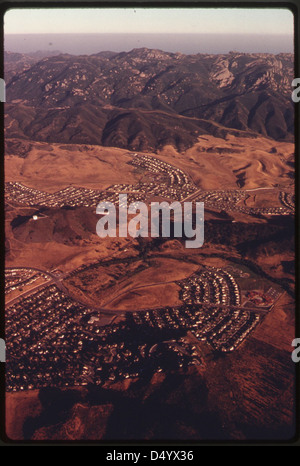 AERIAL VIEW OF OXNARD PLAIN, A PRIME AGRICULTURAL AREA IN VENTURA ...