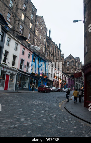 Edinburgh street view Stock Photo - Alamy