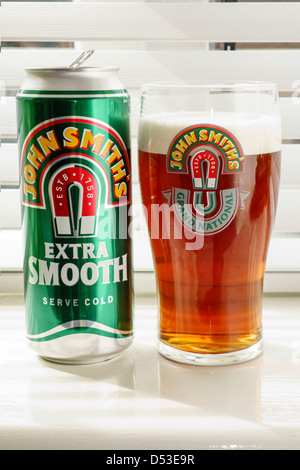 John Smiths Extra Smooth Pint of Beer Ale Stock Photo - Alamy