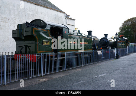 Steam Locomotives 'Goliath' GWR 5205 Class - No. 5239 & 'Hercules' GWR ...