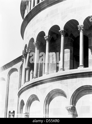 This 1895 photograph captures the Church of Santa Maria in Aracoeli ...