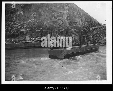 World war One: the first pontoon bridge built across the Marne by U.S ...
