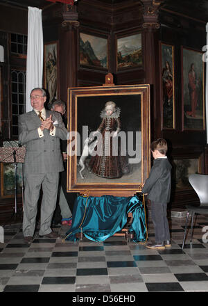 Prince Consort Henrik (L) and his grandson Prince Christian unveil a ...