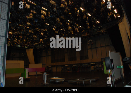 TV studio lights. The ceiling of a TV studio with the lighting ...