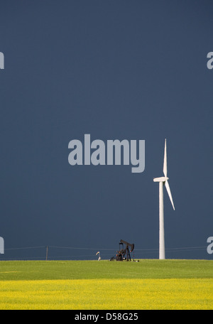 Saskatchewan wind farm Stock Photo - Alamy