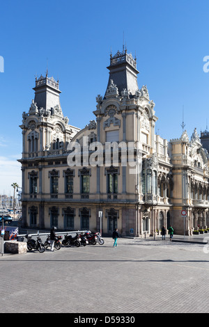 The Old Customs House, Plaza de San Francisco, City of Havana, Cuba ...