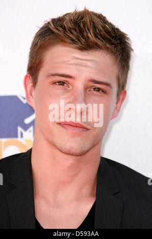 Actor Xavier Samuel arrives for the 2010 MTV Movie Awards at Gibson ...