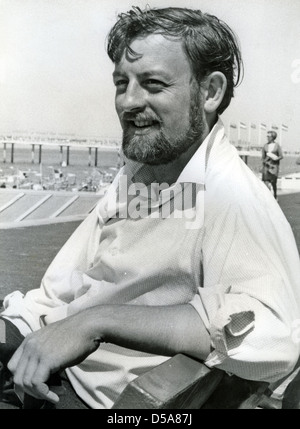 ROGER WHITTAKER Kenyan singer-songwriter with wife Natalie in August ...