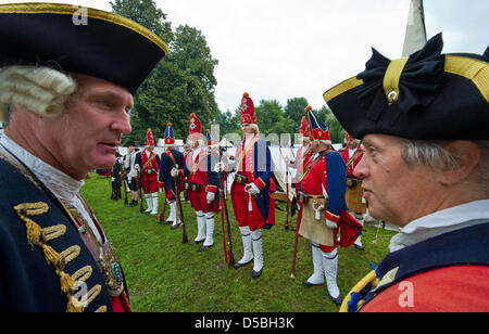 The so-called Potsdam Giants march to their bivouac in Koenigs ...