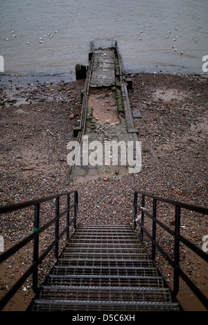 River Thames Jetty Stock Photo - Alamy