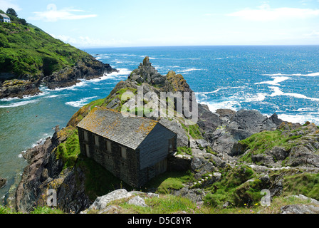 The Net Loft Peak Rock Polperro Cornwall england uk Stock Photo - Alamy