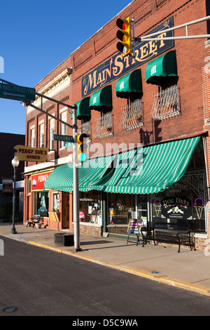 Chesterton, Indiana, USA. Main Street in a small northern Indiana ...